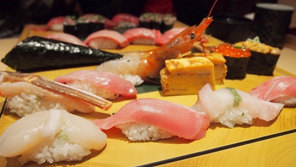 Midori Sushi แห่ง Shibuya ซูชิอร่อยสุดฟินในงบจำกัด ! - Chill Chill Japan
