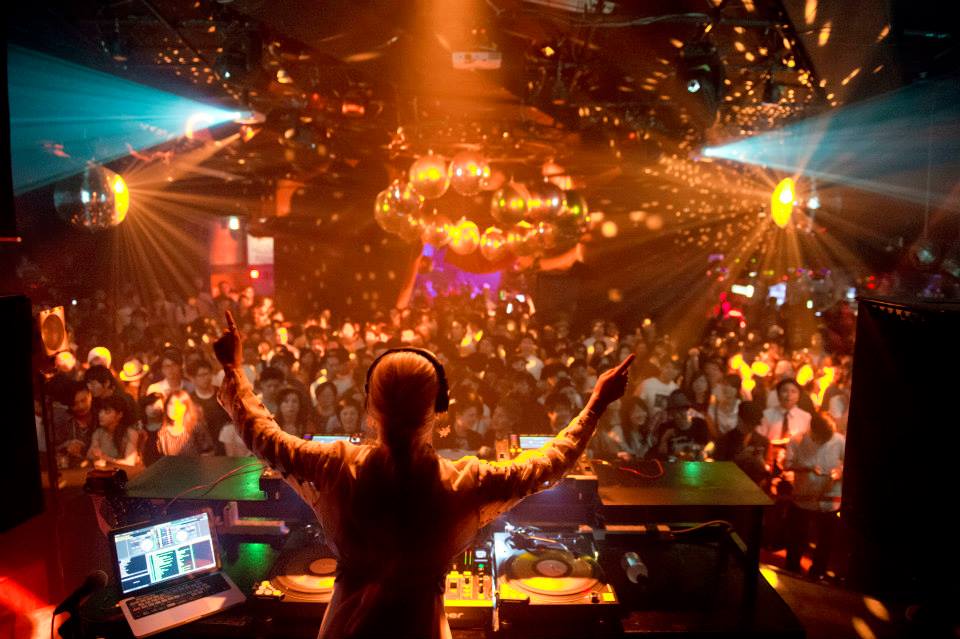 เปิดประสบการณ์ความมันส์ที่ 5 ผับญี่ปุ่น ดีที่สุดในโตเกียว - Chill Chill ...