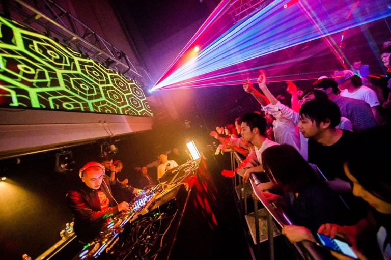 เปิดประสบการณ์ความมันส์ที่ 5 ผับญี่ปุ่น ดีที่สุดในโตเกียว - Chill Chill ...