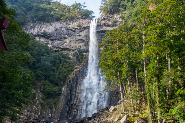 Nachi Fall น้ำตกสวย เคียงวัด Seigantoji แห่งวากายามะ - Chill Chill Japan