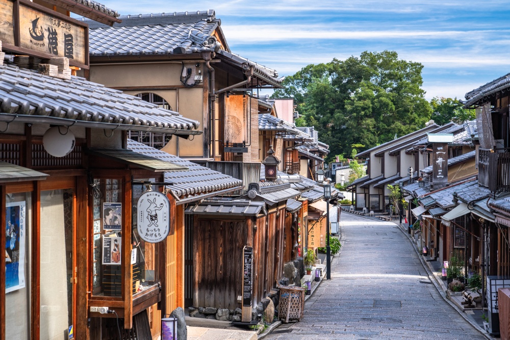 Higashiyama ย่านเก่าแก่ของเกียวโต ชวนให้หลงเสน่ห์ราวกับอยู่ในมนต์ขลัง