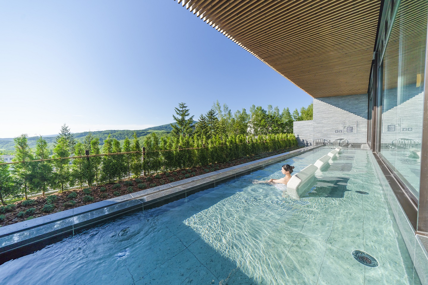 ไปฮอกไกโดทั้งที ต้องลุยหิมะเล่นสกีกันให้หนำใจ “Rusutsu Ski Resort (สกี ...