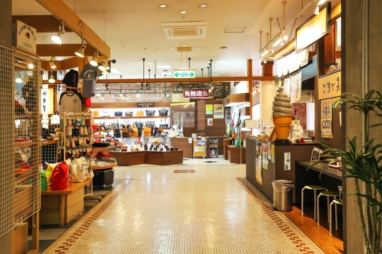 โกดังอิฐแดงคาเนโมริ (Kanemori Red Brick Warehouse)