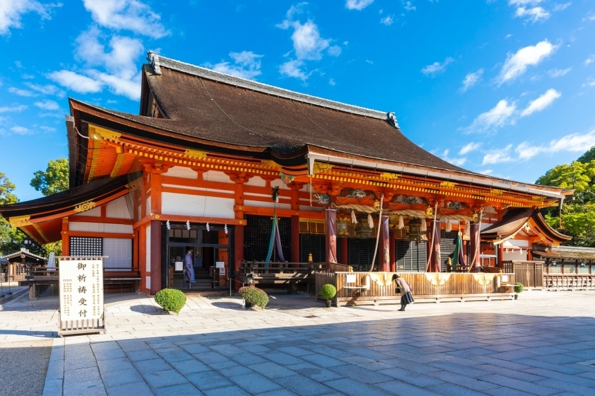 Yasaka Shrine ศาลเจ้าที่มีชื่อเสียงและเก่าแก่ที่สุดในเกียวโต