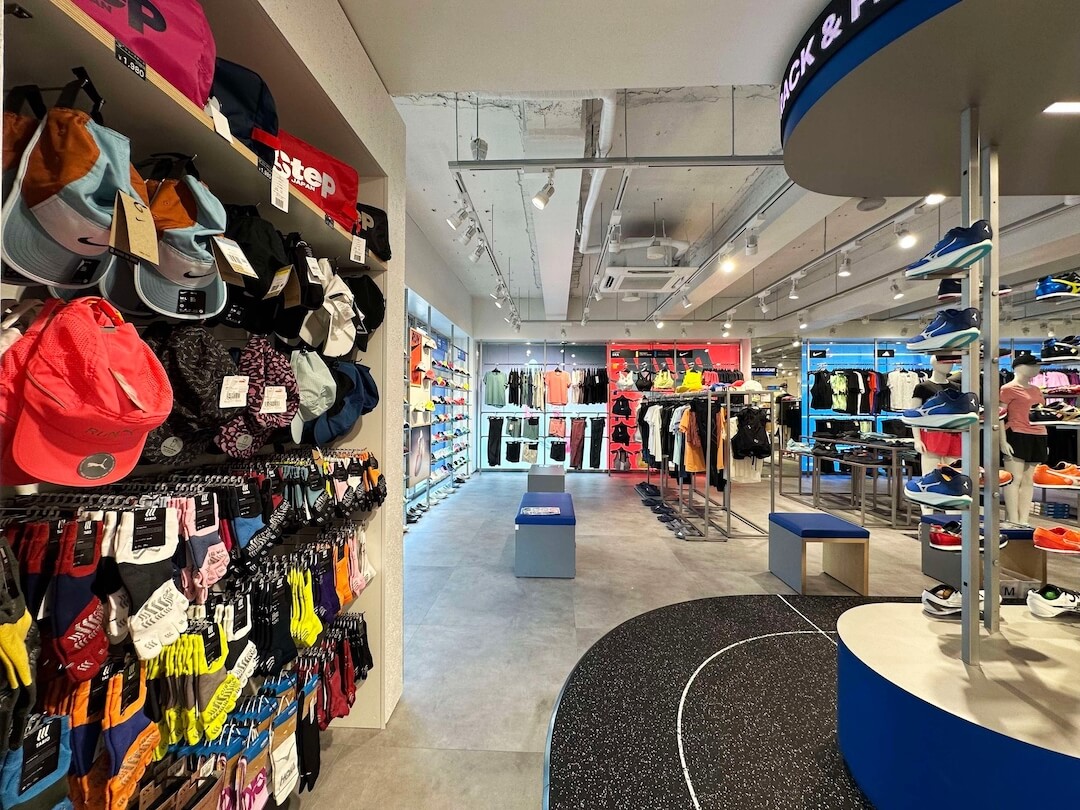 SteP SPORTS ร้าน รองเท้าวิ่งญี่ปุ่น ครบวงจร แด่ คนรักการวิ่ง - Chill ...