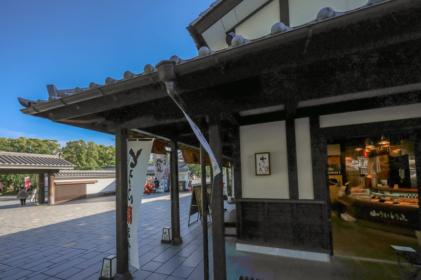 ย้อนเวลาสู่ยุคซามูไรเอโดะ “Sakura no Baba Josaien” ย่านกินช็อปชม ใจกลาง ...